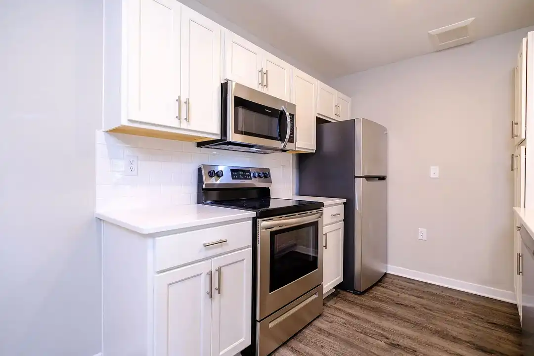 Saw Mill Village Apartments - 6900 Sawmill Village Dr - Columbus, OH ...