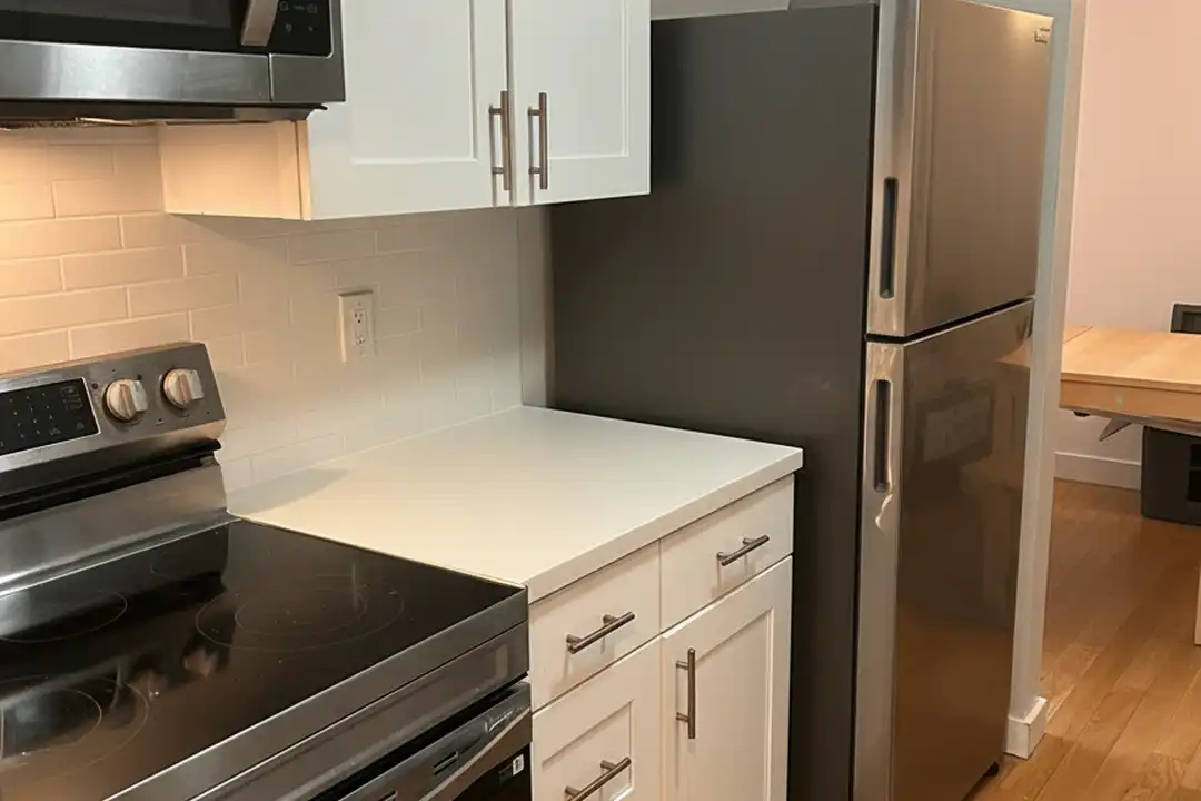 13433 Roosevelt Way N unit 105 - Seattle, WA | Rent.
