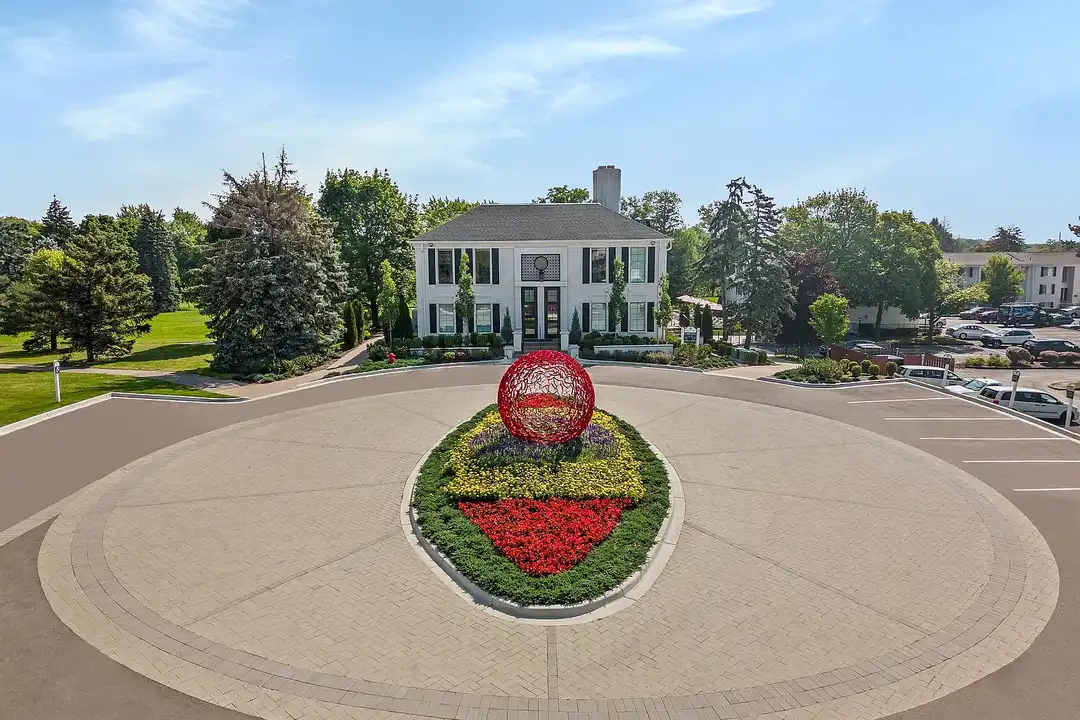 Independence Green - 24360 Independence Dr - Farmington Hills, MI | Rent.