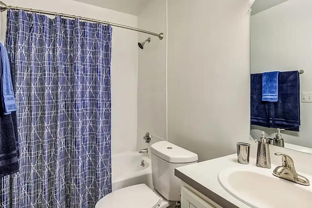 Arrive Alexandria - 240 Yoakum Pkwy - Alexandria, VA | Rent.