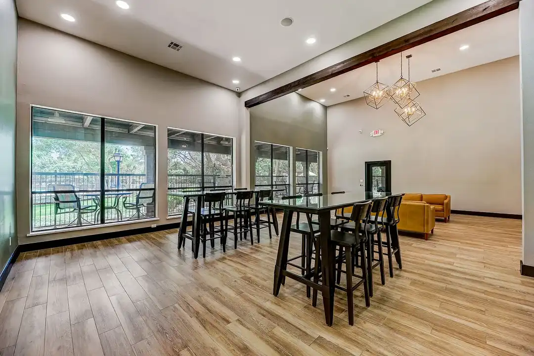 Ventana Oaks Apartments - 9301 Spectrum Dr - Austin, TX | Rent.