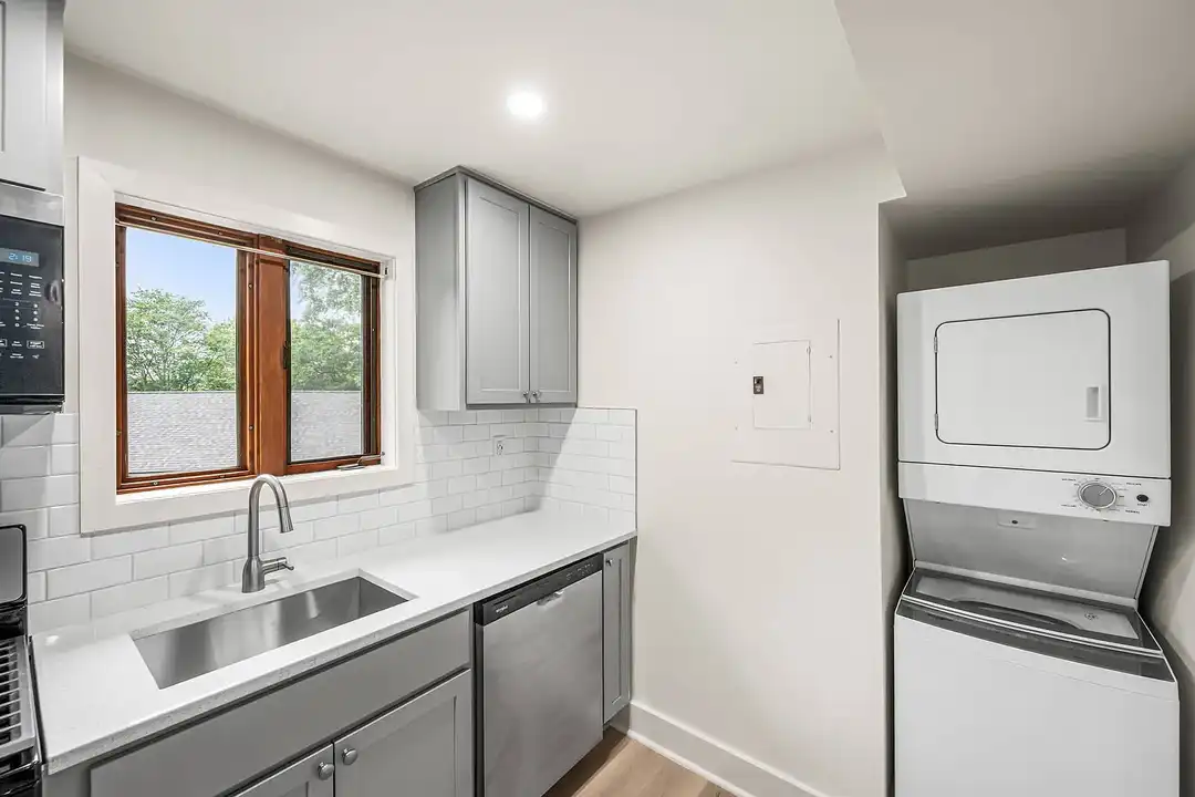 Drexelbrook Apartments - 4804 Drexelbrook Dr - Drexel Hill, PA | Rent.
