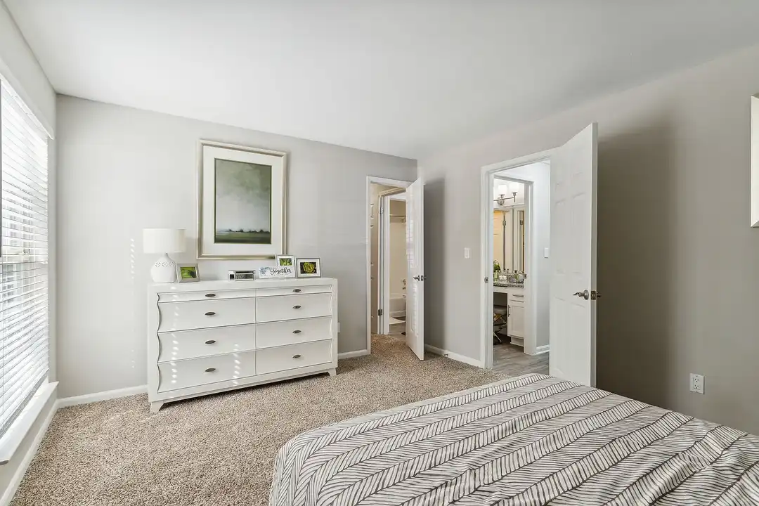 Spalding Bridge - 7445 Trowbridge Rd - Sandy Springs, GA | Rent.