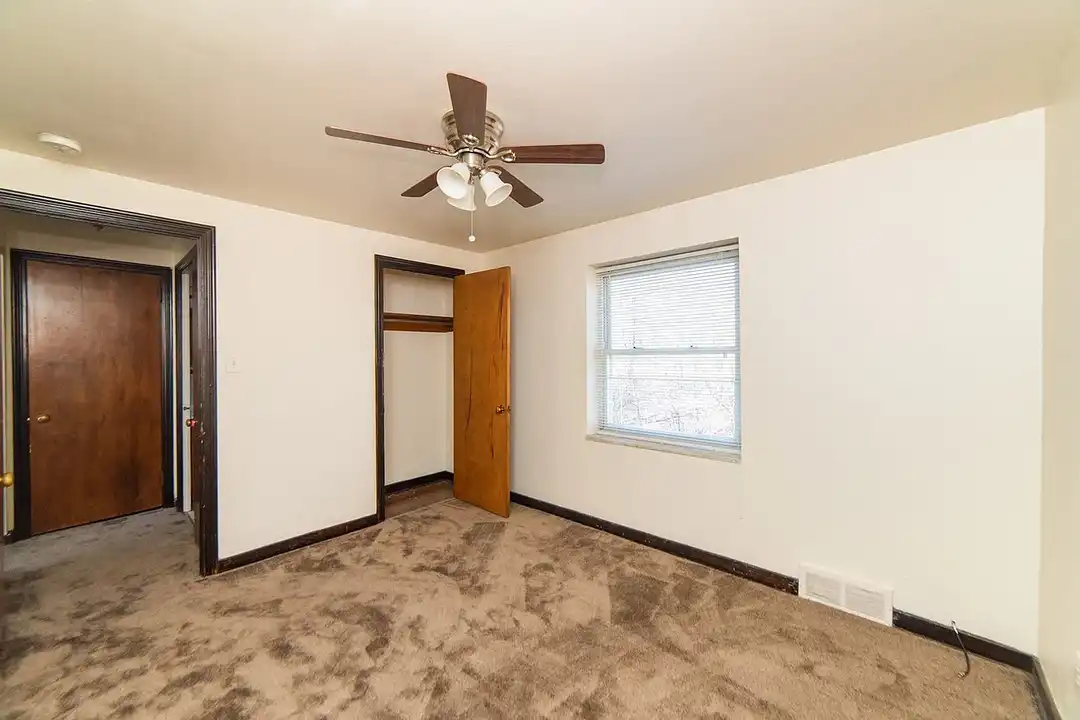Canyon Place Apartments - 3541 Laketon Rd - Pittsburgh, PA | Rent.