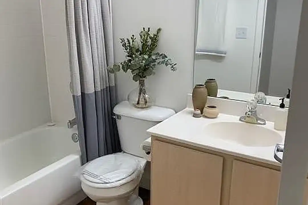 Hale Justis Lofts - 20 E Central Pkwy - Cincinnati, OH | Rent.