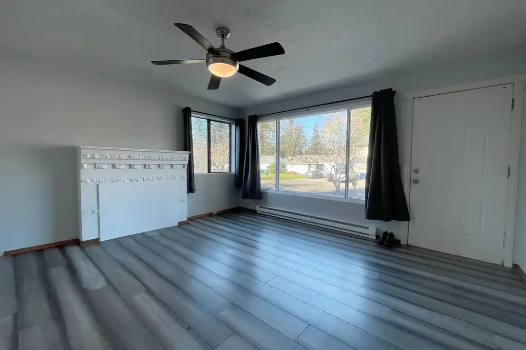13810 SE Knight St unit #A - Portland, OR | Rent.