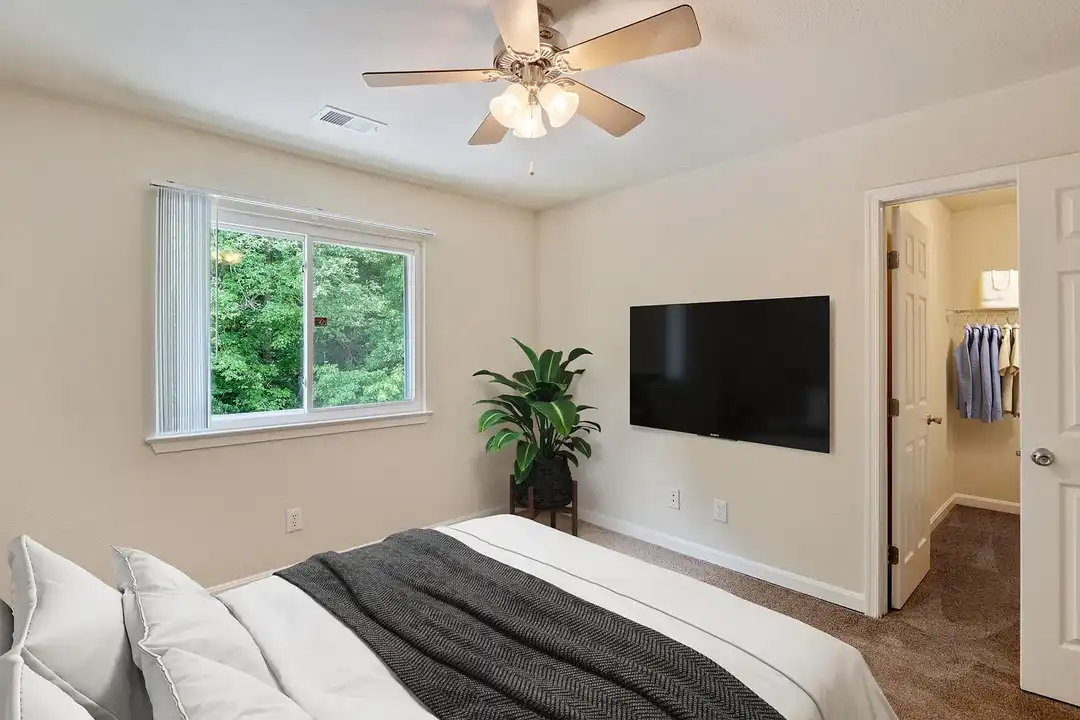 Glenn Forest - Liberty Military Housing - 21560 Green Tree Dr ...