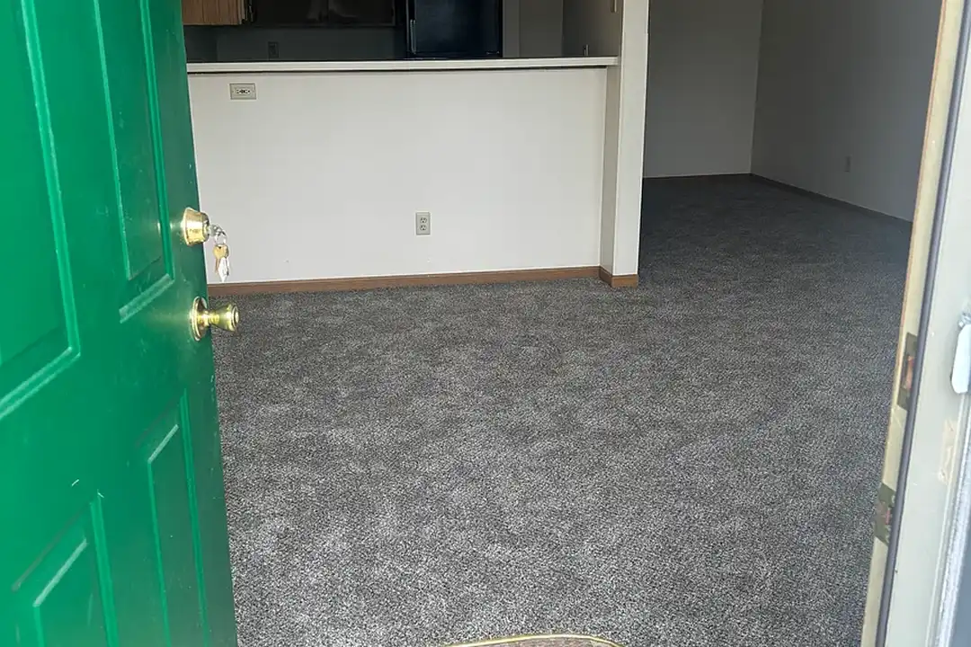 Cedar Cliff Apartments - 184 Cedar Cliff Rd - Richmond, IN | Rent.
