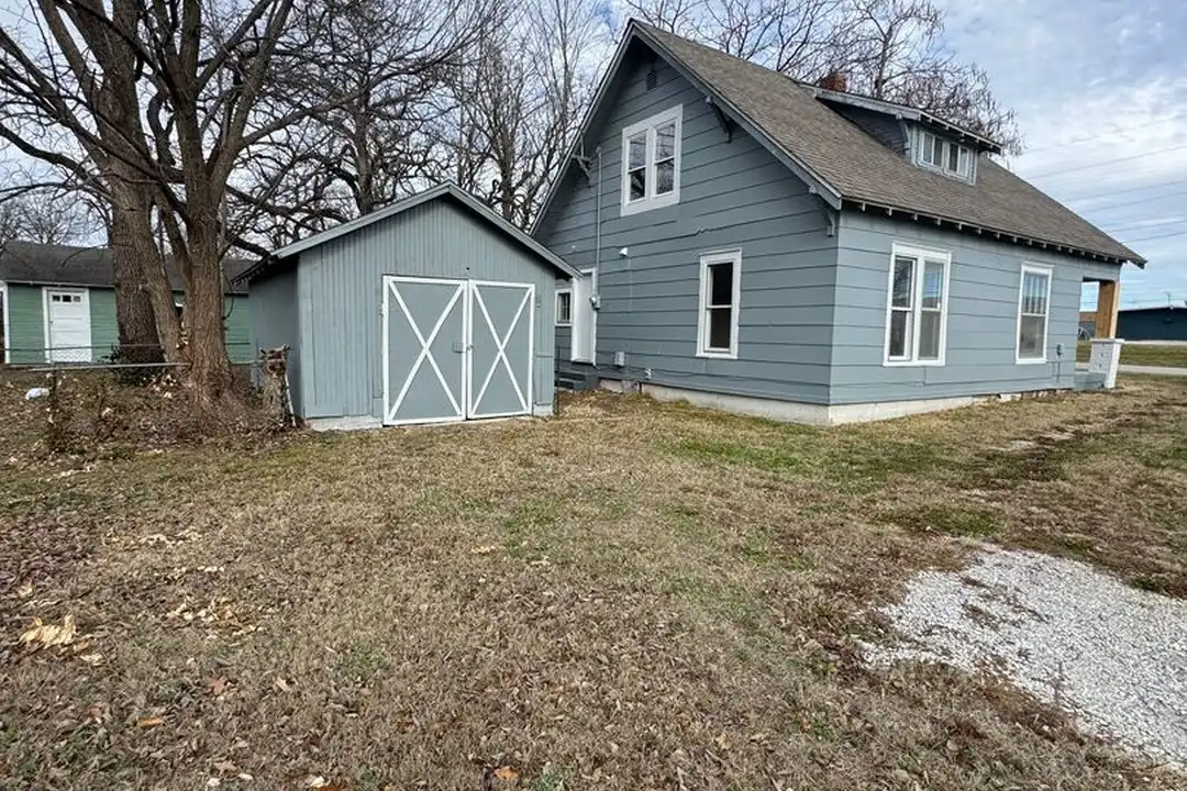 1501 N Farmer Ave - Springfield, MO | Rent.