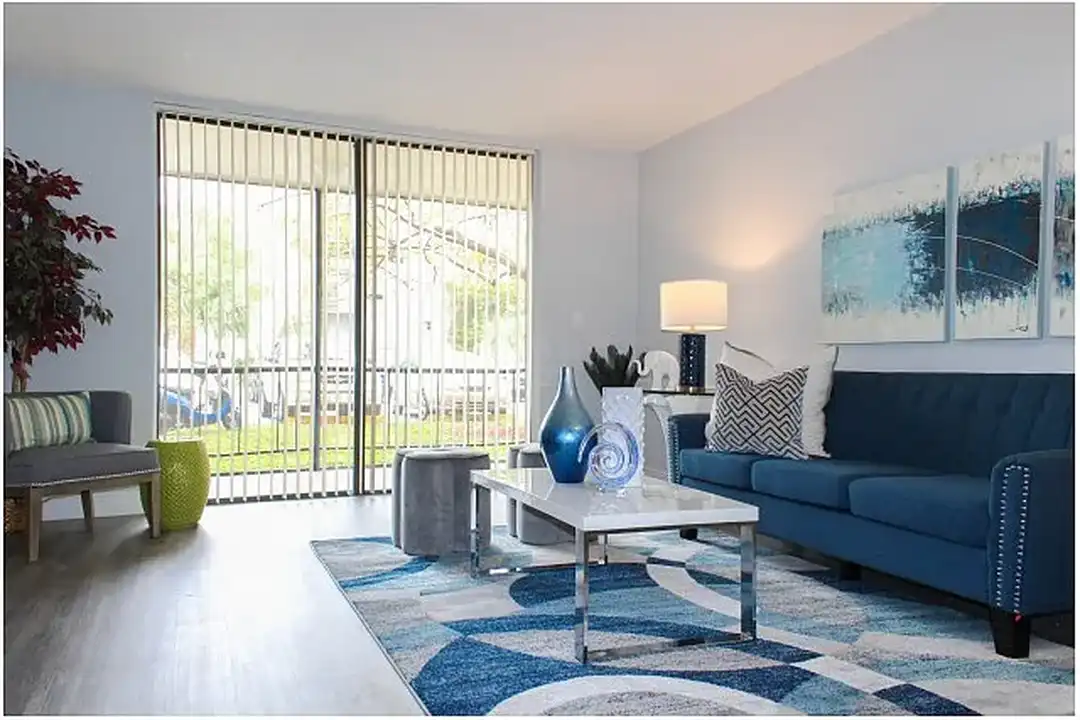 2500 Inverrary Club Apartments - 2580 NW 56th Ave - Lauderhill, FL | Rent.