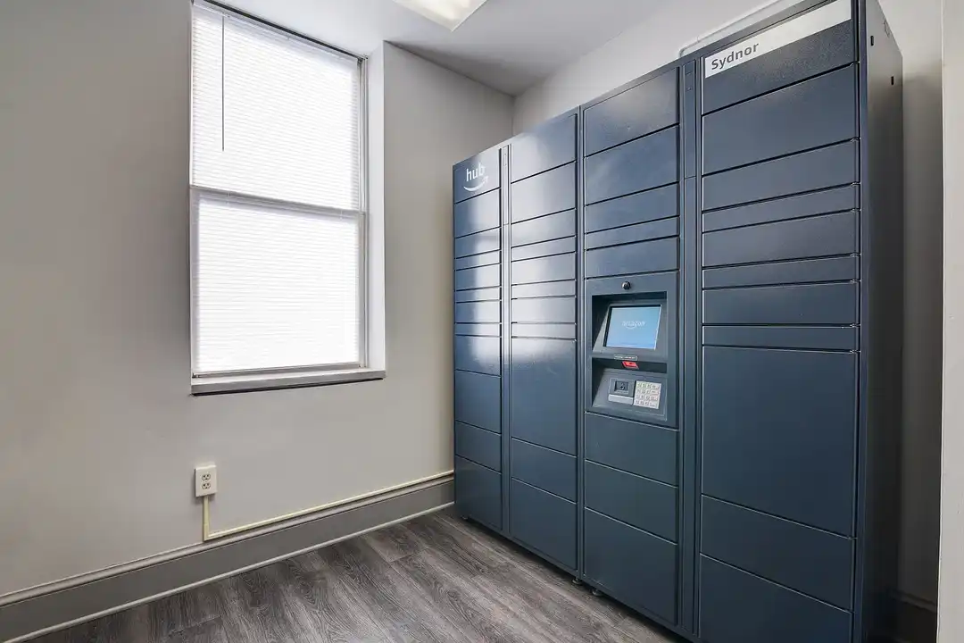 Sydnor Flats - 108 E Grace St - Richmond, VA | Rent.