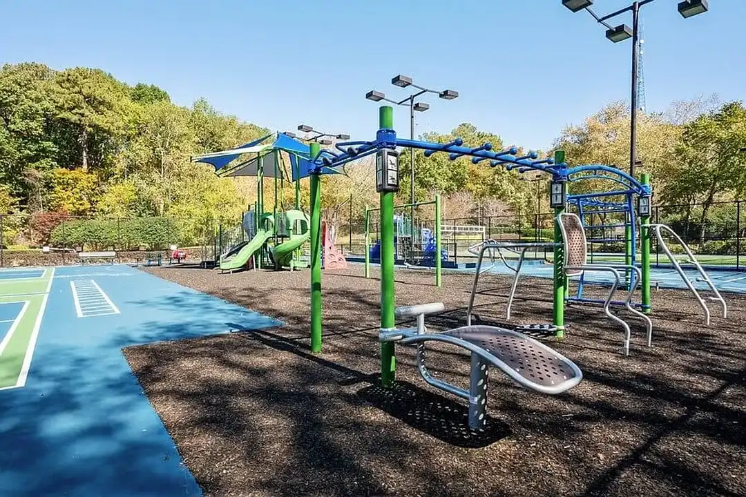 Edgewater at Sandy Springs - 7600 Roswell Rd - Sandy Springs, GA | Rent.