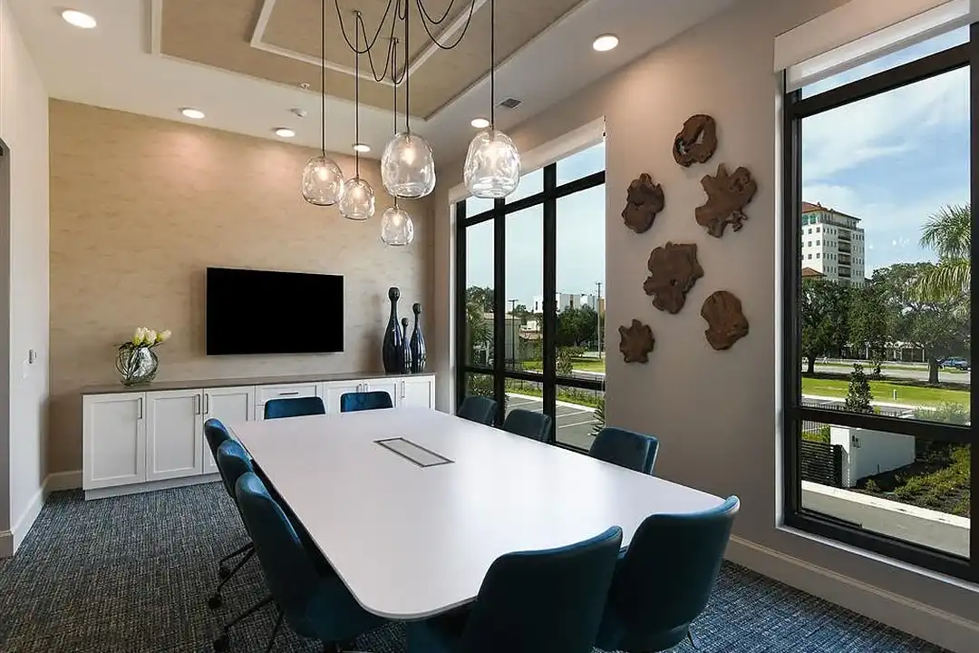 Lyra - 2260 Ringling Blvd - Sarasota, FL | Rent.