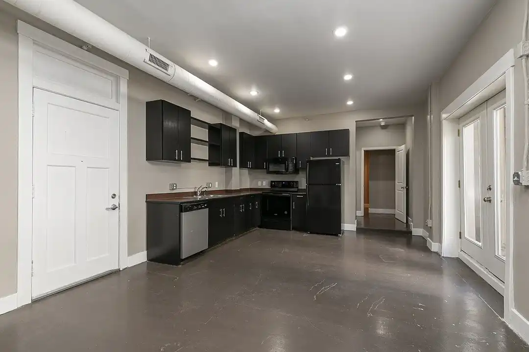 Wilhoit Plaza Lofts - 430 W Pershing St - Springfield, MO | Rent.