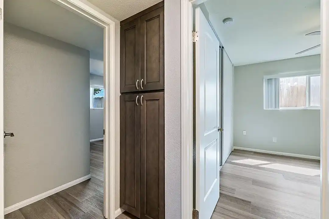 Woodlawn Gardens Apartments - 535 Woodlawn Ave - Chula Vista, CA | Rent.