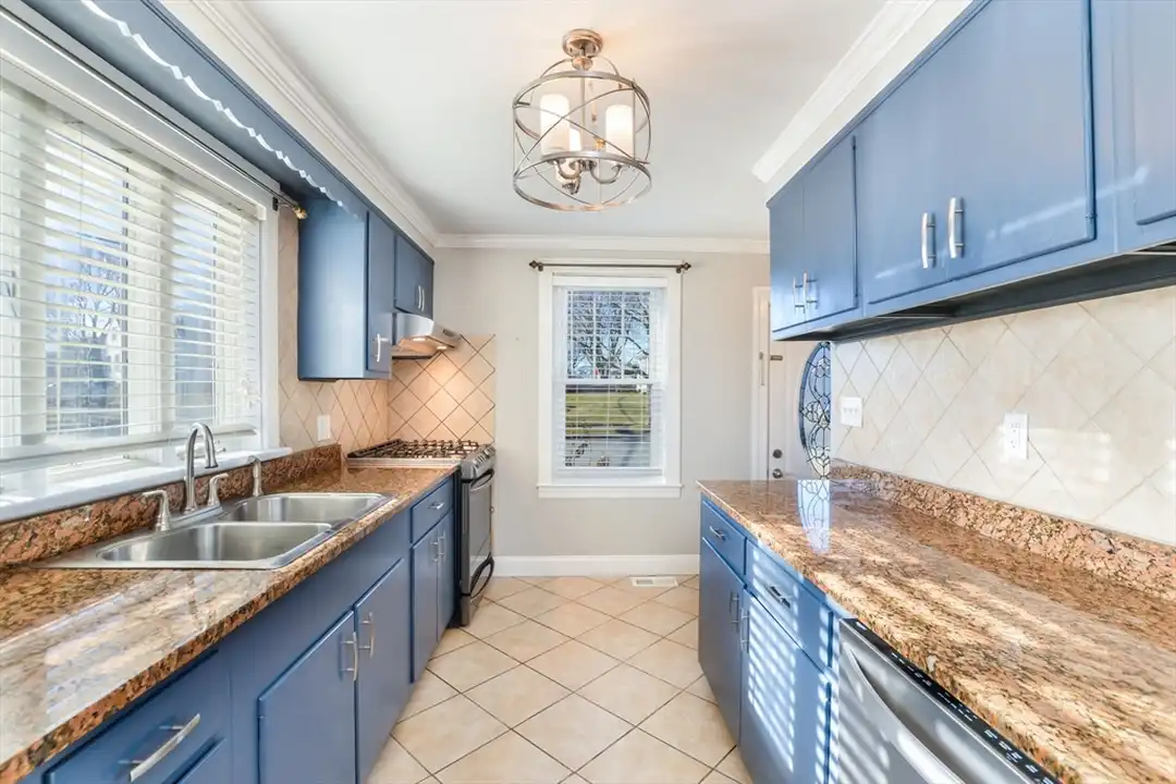 325 Park Ave - New Bedford, MA | Rent.