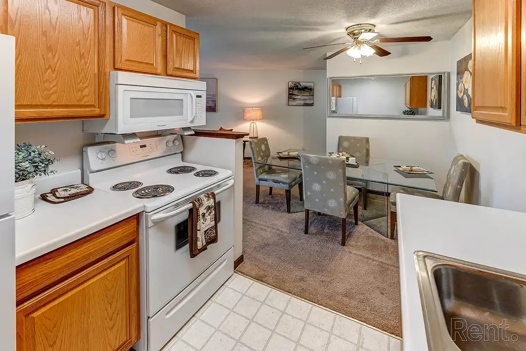 Lake Cove Village Apartments - 5359 Audobon Ave - Inver Grove Heights ...