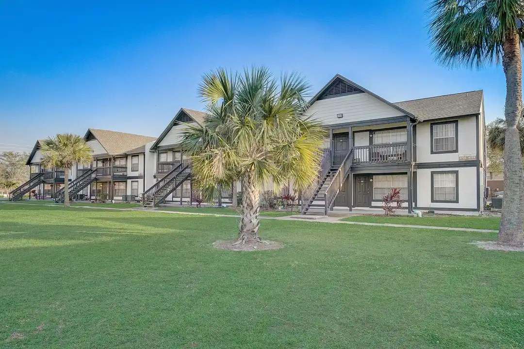 Castilian Apartments - 4746 S Rio Grande Ave - Orlando, FL | Rent.
