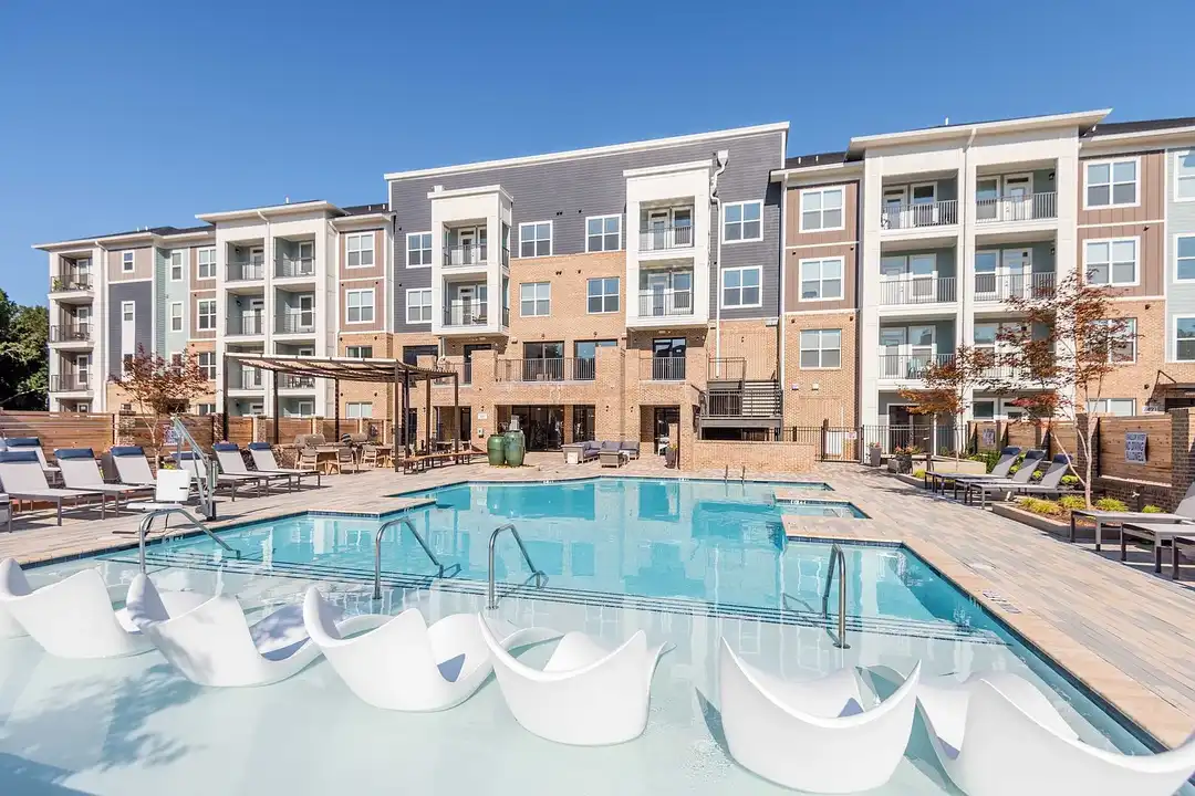Leigh House - 2421 Landmark Dr - Raleigh, NC | Rent.