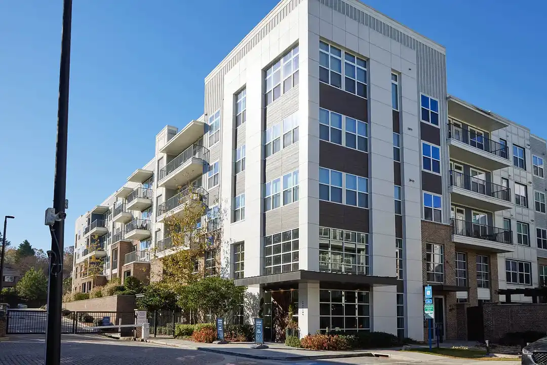 Juniper Sandy Springs - 6558 Roswell Rd - Sandy Springs, GA | Rent.