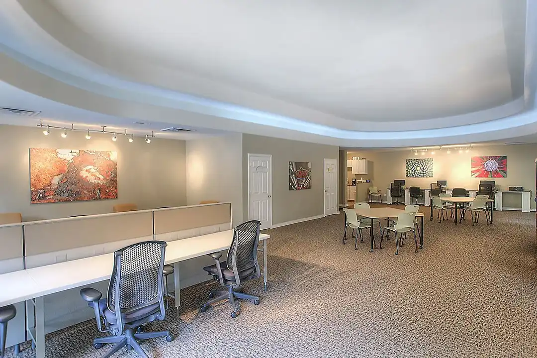 Nottingham Place Apartments - 704 S Drake Rd - Kalamazoo, MI | Rent.