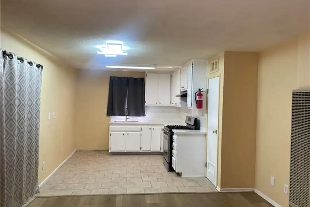 10726 Sutter Ave unit 5 - Los Angeles, CA | Rent.