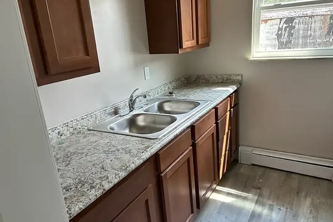 OHIO PIKE TERRACE APPARTMENTS - 780 Ohio Pike - Cincinnati, OH | Rent.