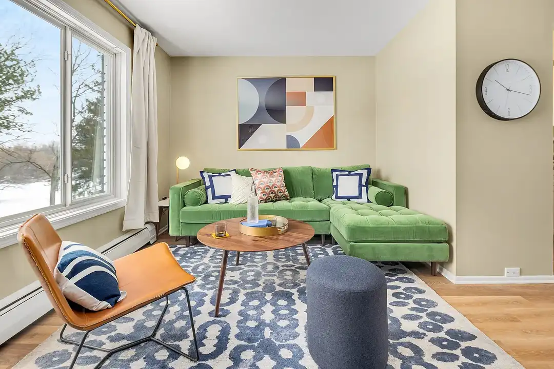 Independence Green - 24360 Independence Dr - Farmington Hills, MI | Rent.