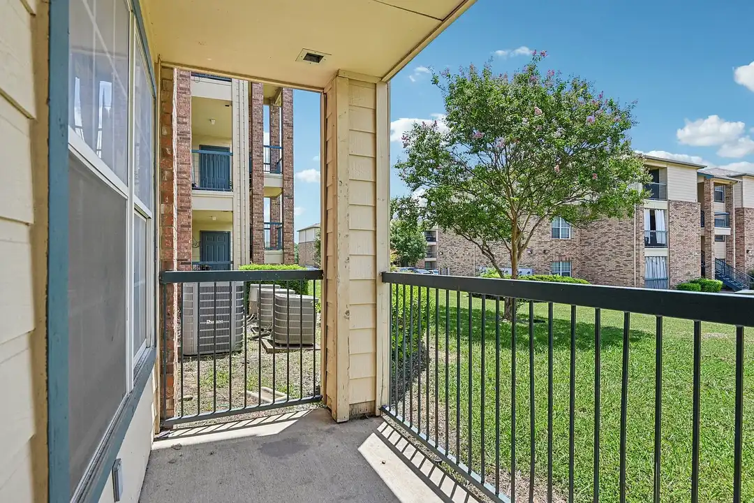 Timber Oaks Apartments - 700 Timber Oaks Ln - Grand Prairie, TX | Rent.