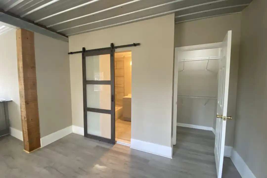 323 The Plaza unit 3 - Athens, GA | Rent.