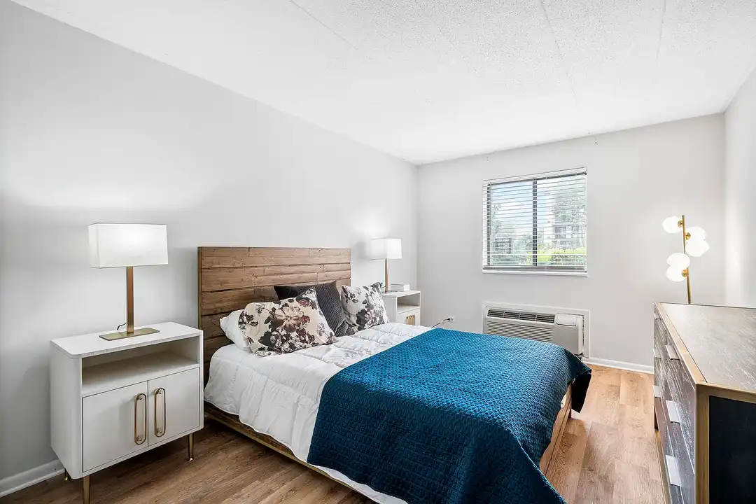 Residences at Lakeside - 830 Foxworth Blvd - Lombard, IL | Rent.