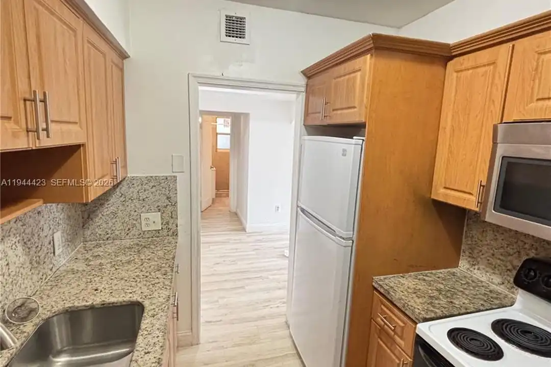 3031 NW 15th St unit 3031 - Miami, FL | Rent.