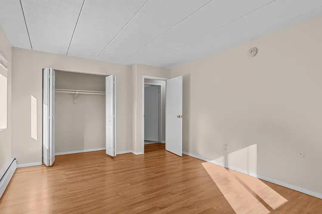 Warden Place - 5 Warden St - Saugus, MA | Rent.