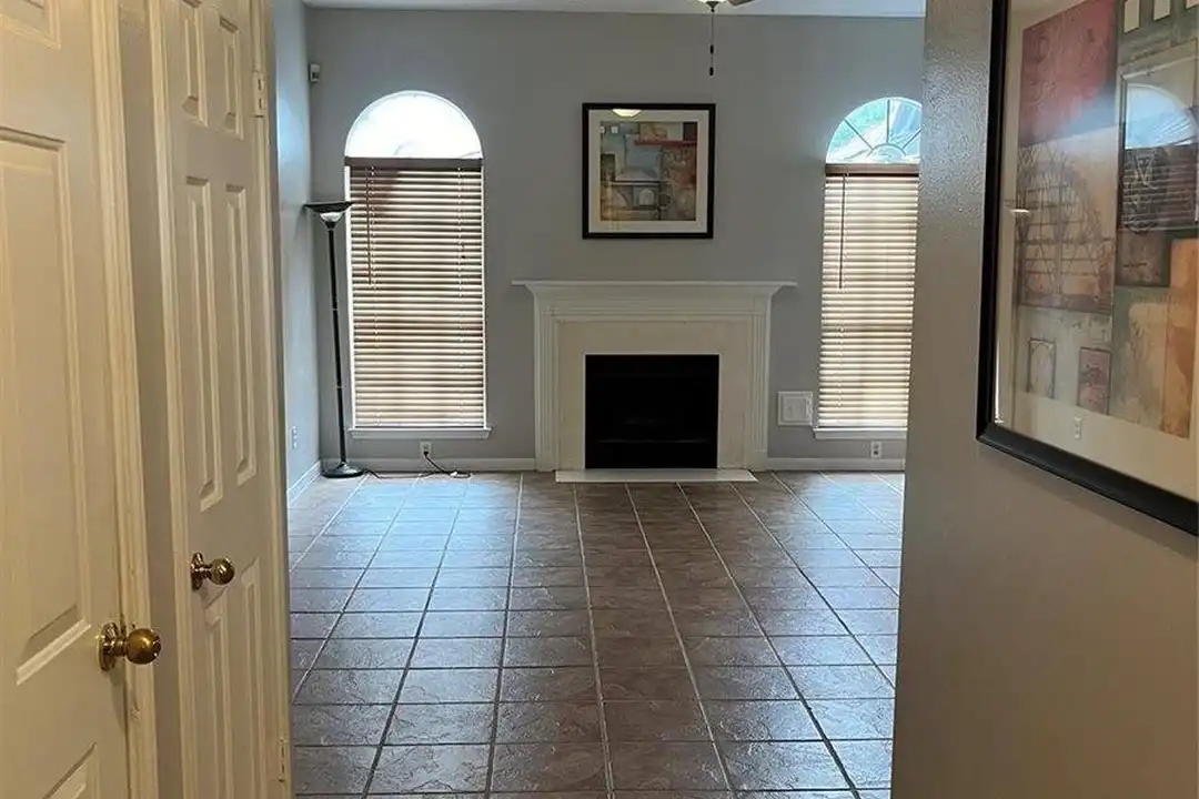 11302 Meadowchase Dr - Houston, TX | Rent.