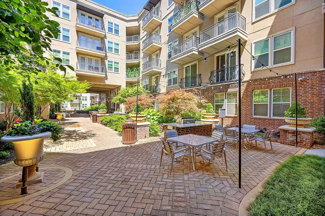 305 Centennial Olympic Park Dr Nw