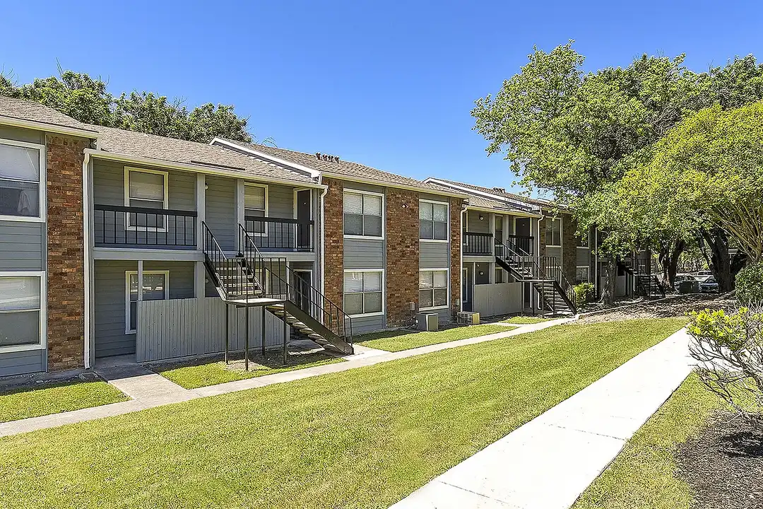 Riverstone Apartments - 8711 Cinnamon Creek Dr - San Antonio, TX | Rent.