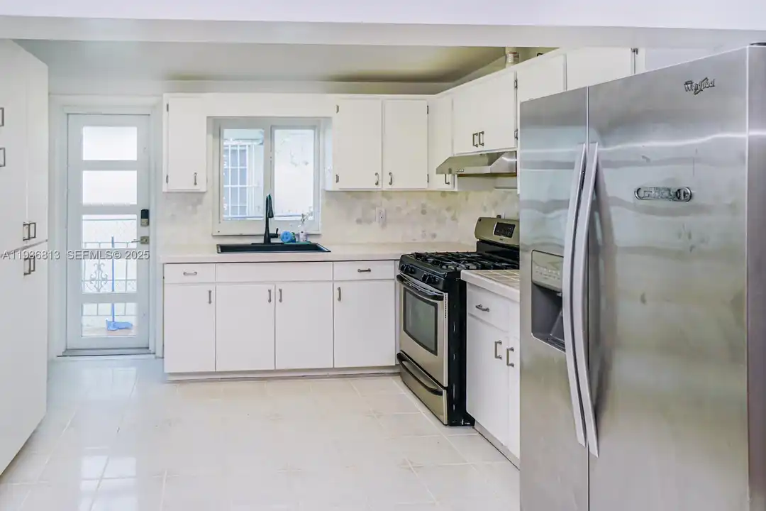 5911 SW 6th St unit 2 - Miami, FL | Rent.