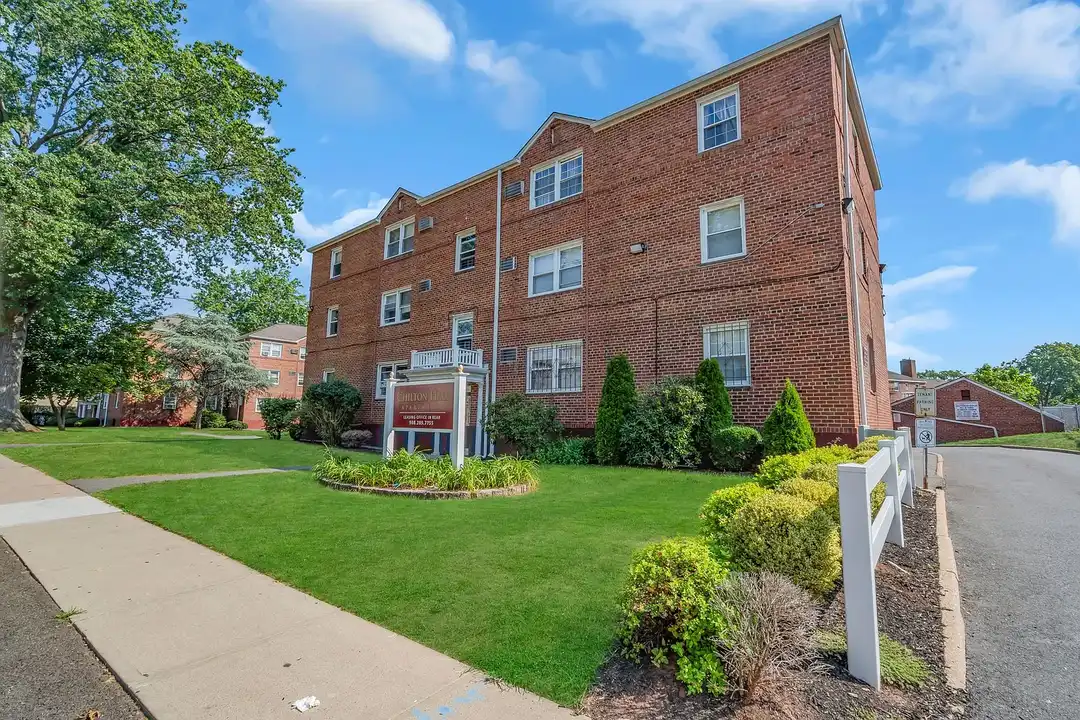 Chilton Hall Apartments - 127-147 Chilton St - Elizabeth, NJ | Rent.