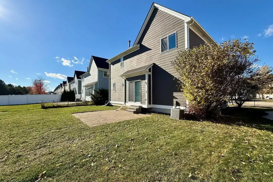 30510 Caroline Emily - New Baltimore, MI | Rent.