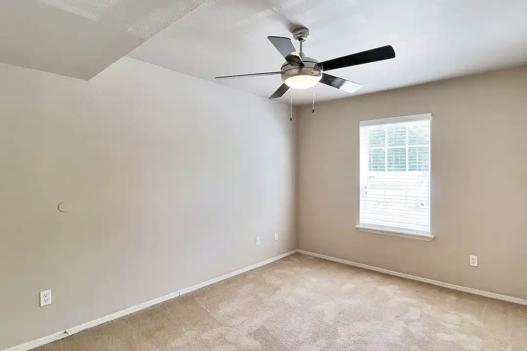 The Quarters on Razorback Road - 1021 S Razorback Rd - Fayetteville, AR ...