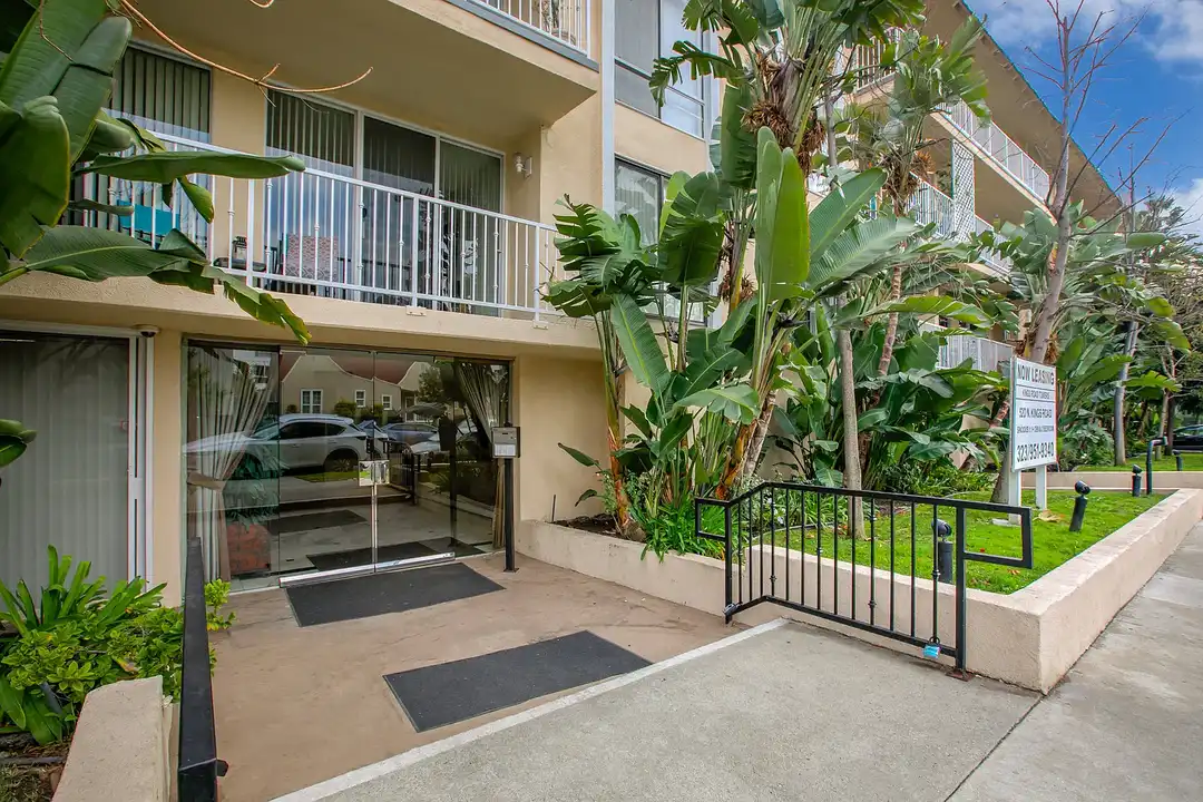 Kings Road Towers - 520 N Kings Rd - West Hollywood, CA | Rent.