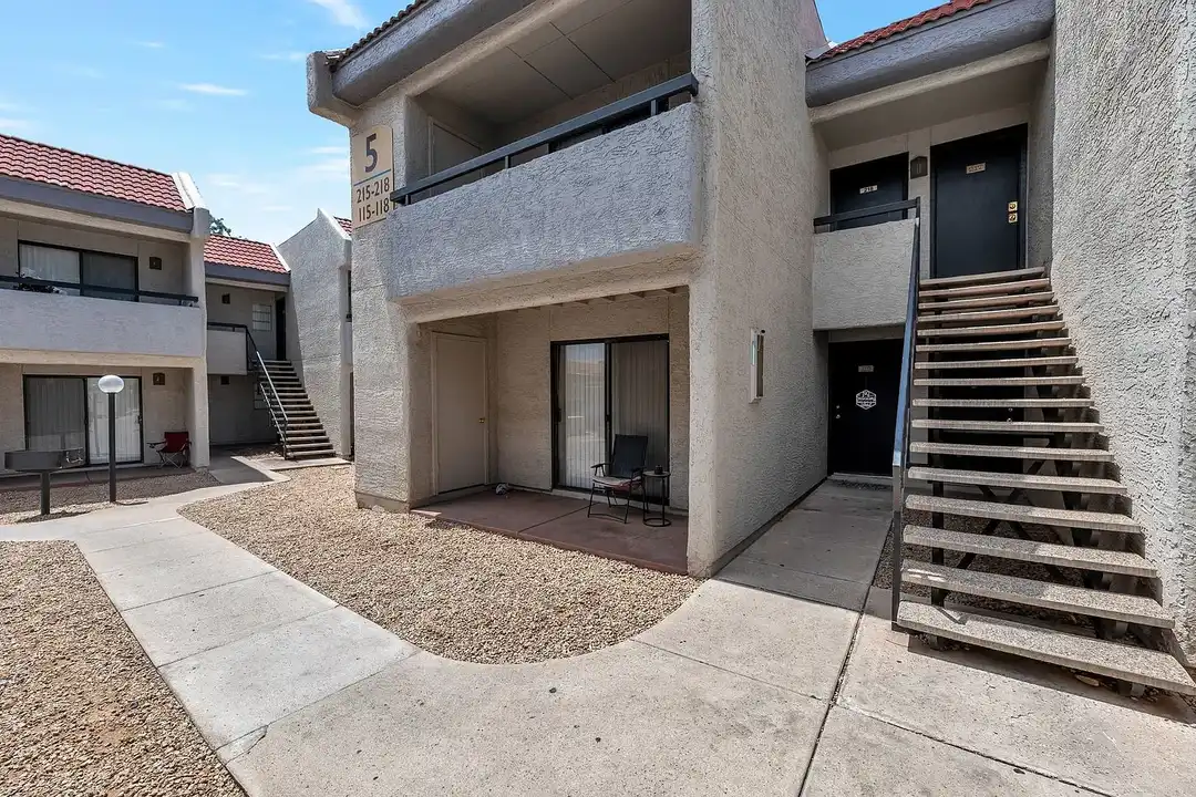 Hidden Cove Apartments - 2001 W Union Hills Dr - Phoenix, AZ | Rent.