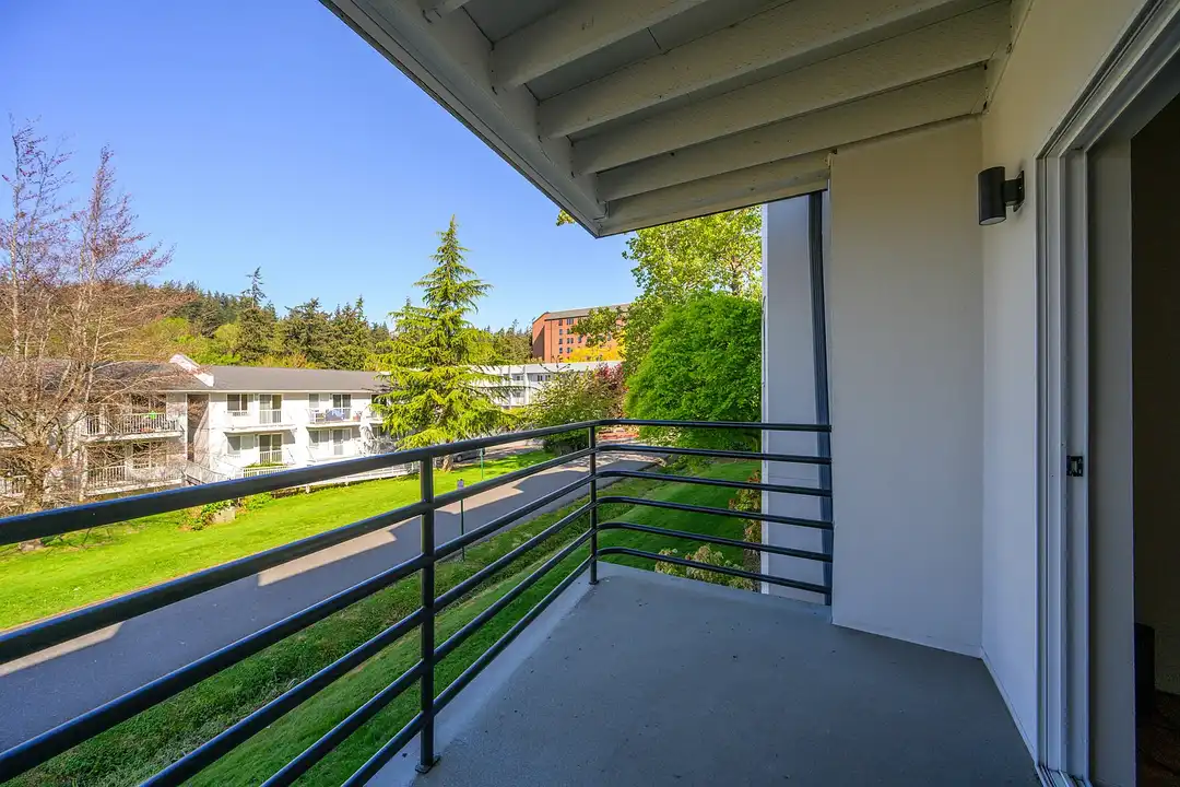 The U - 2401 Taylor Ave - Bellingham, WA | Rent.
