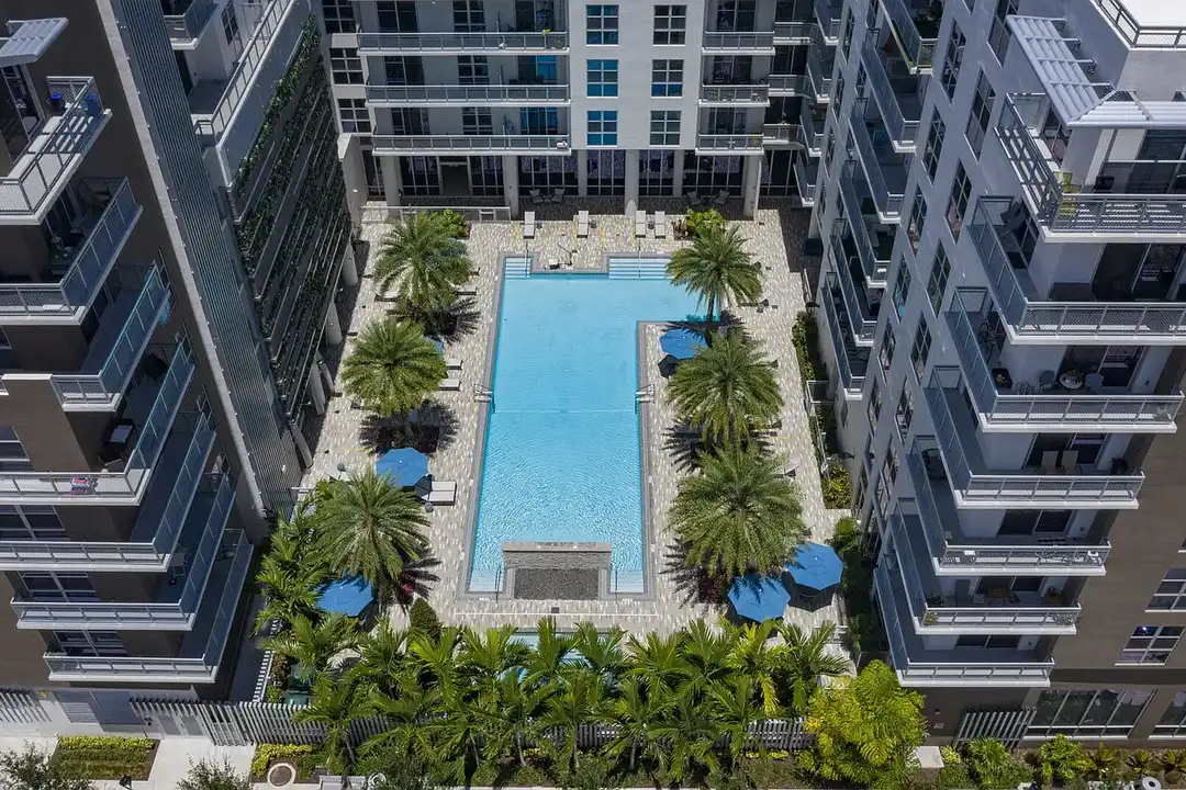 Blu27 at Edgewater - 2701 Biscayne Blvd - Miami, FL | Rent.