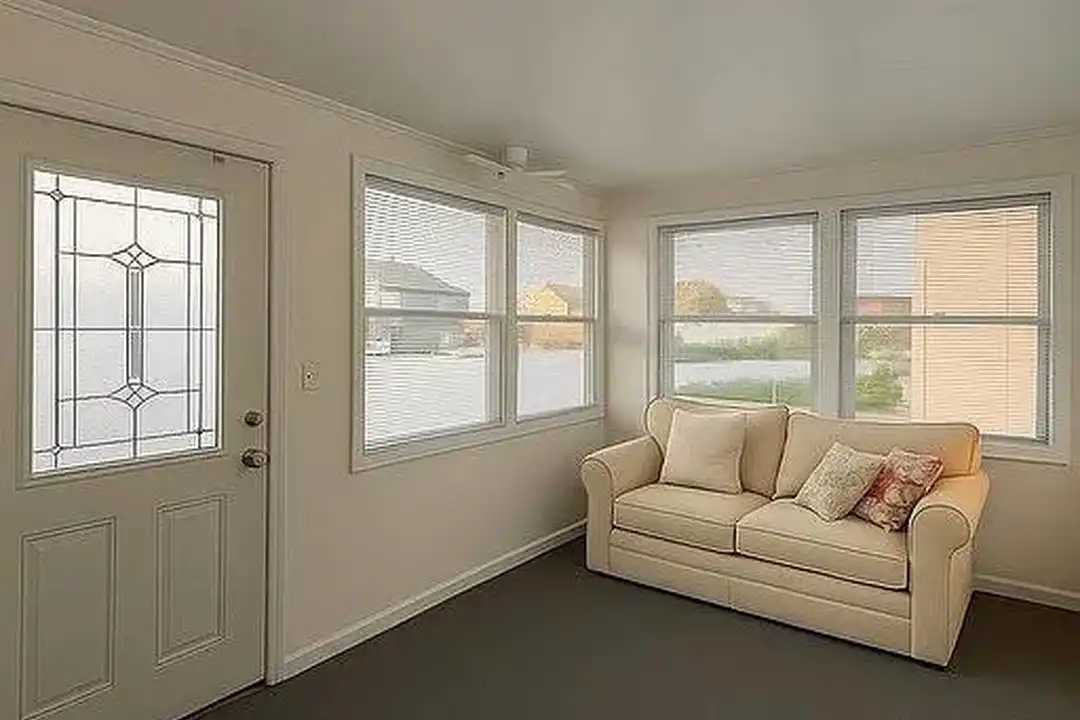 546 E Bayview Ave - Ocean Gate, NJ | Rent.