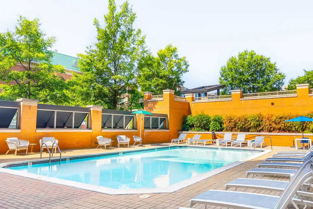 The Reserve at Clarendon Centre - 3000 N Washington Blvd - Arlington ...