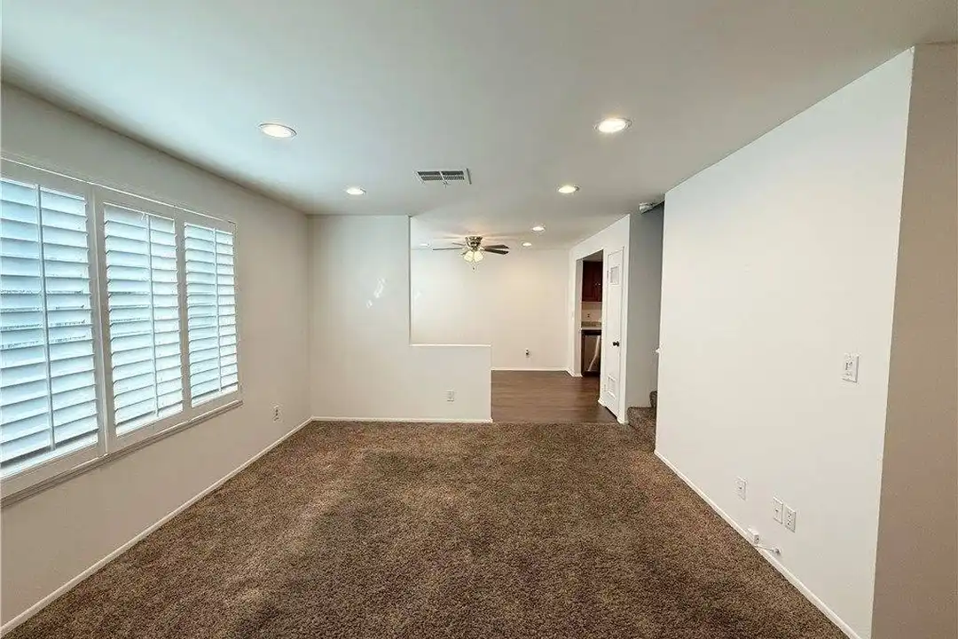 14307 Foothill Blvd #B6 6 - Los Angeles, CA | Rent.