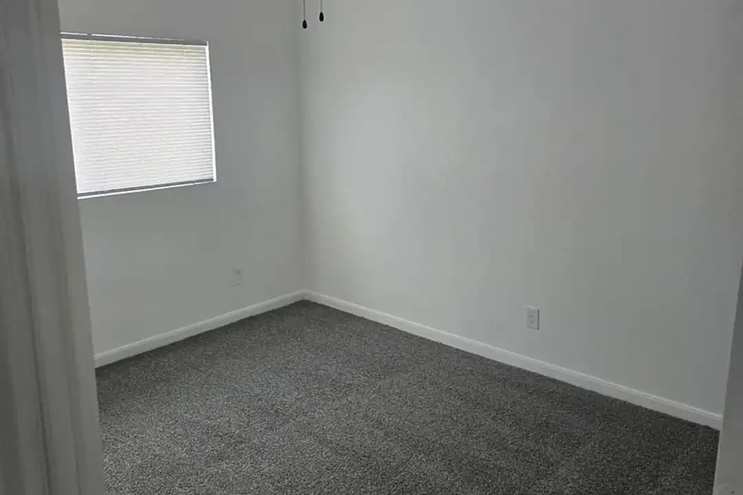 Gillette Square Apartments - 642 Gillette Blvd - San Antonio, TX | Rent.