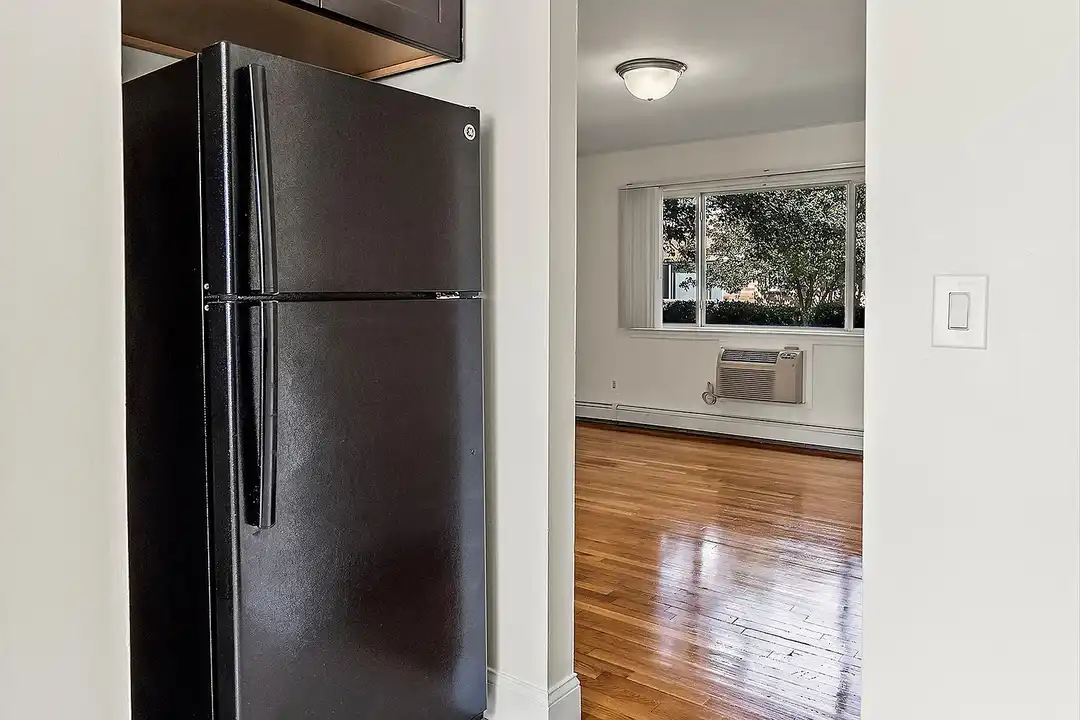 Clinton Manor Arms Apartments - 275-281 W Clinton St - Dover, NJ | Rent.
