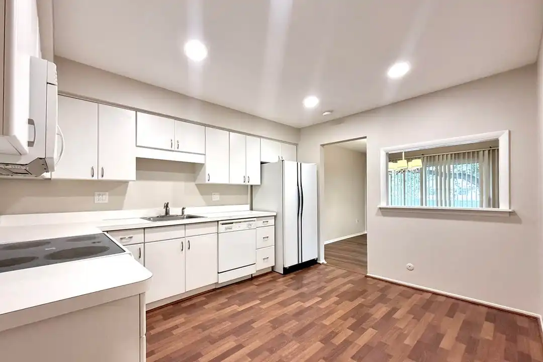 27654 Echo Valley E unit 132 - Farmington Hills, MI | Rent.